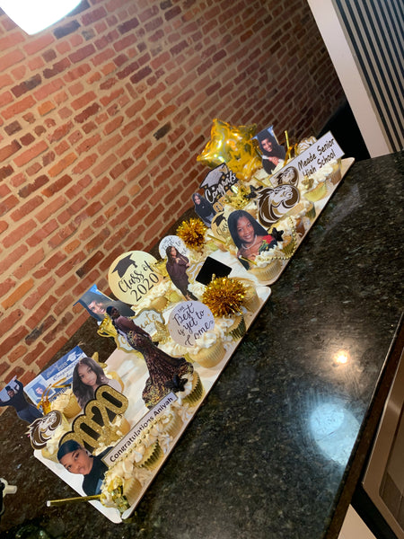 2022 Graduation Pull Apart Cake – Couture Cupcakes by Erika TraQuel